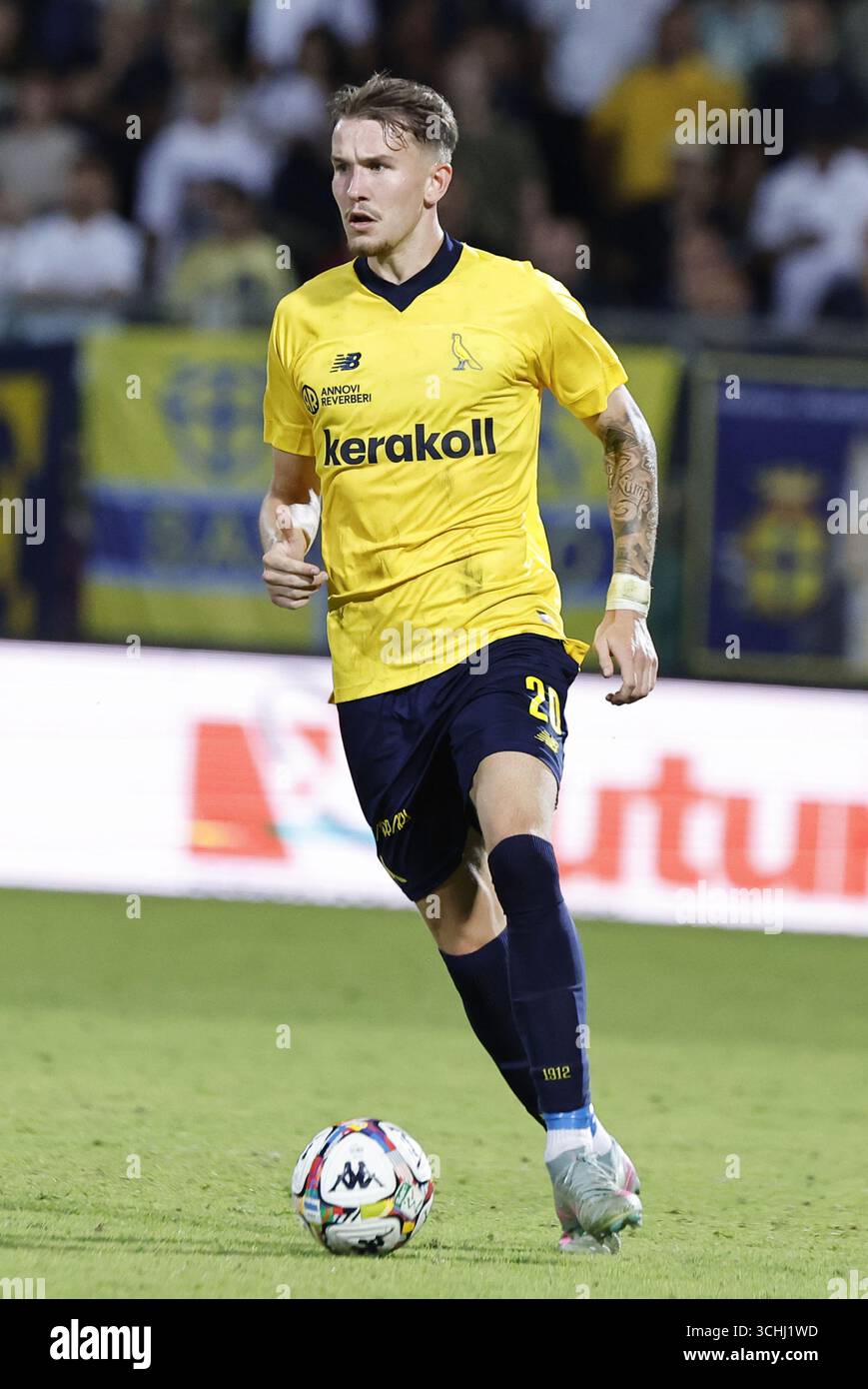 Modena's Bryant Nieling during the Italian Serie A soccer match Modena ...