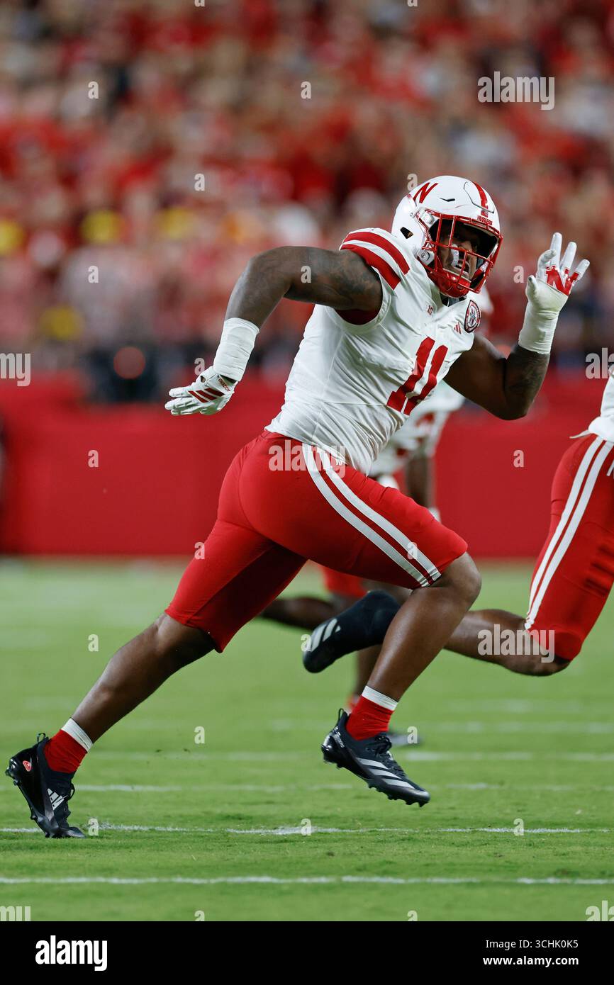 KANSAS CITY, MO - AUGUST 28: Cameron Lenhardt #11 of the Nebraska ...