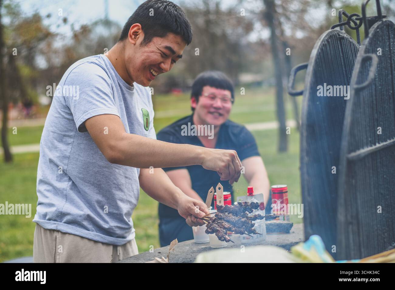 Group chinese people grilling hi-res stock photography and images - Alamy