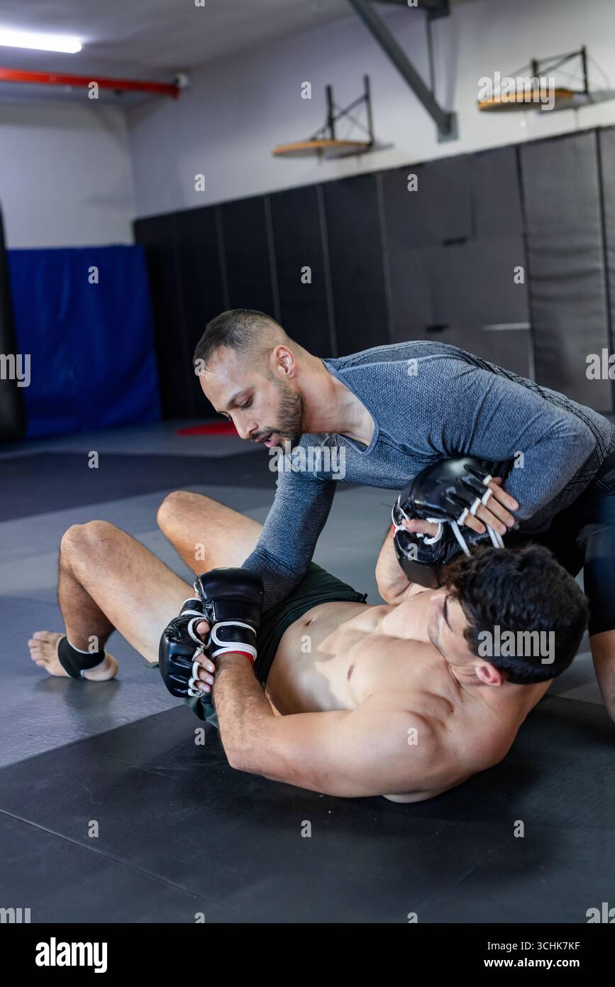 Dynamic grappling move hi-res stock photography and images - Alamy