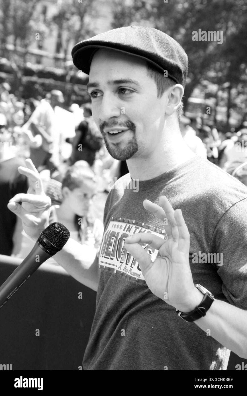 Lin-Manuel Miranda performing songs from "In the Heights" at the ...
