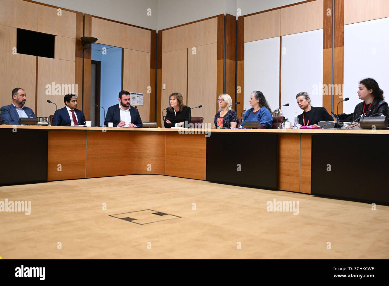 ACTU President Michele O'Neil addresses workers impacted by AI during a ...