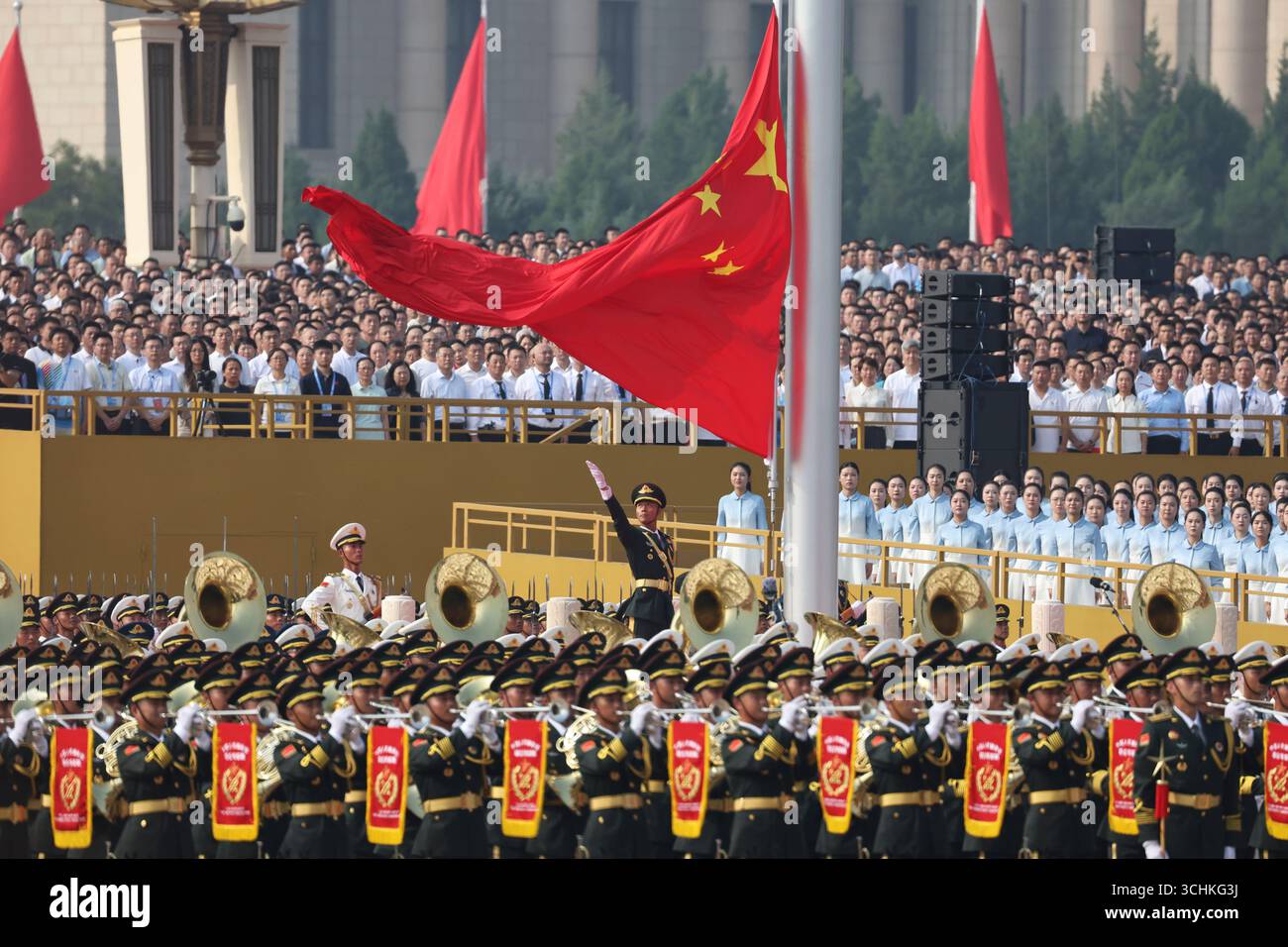 (250903) -- BEIJING, Sept. 3, 2025 (Xinhua) -- A national flag-raising ...