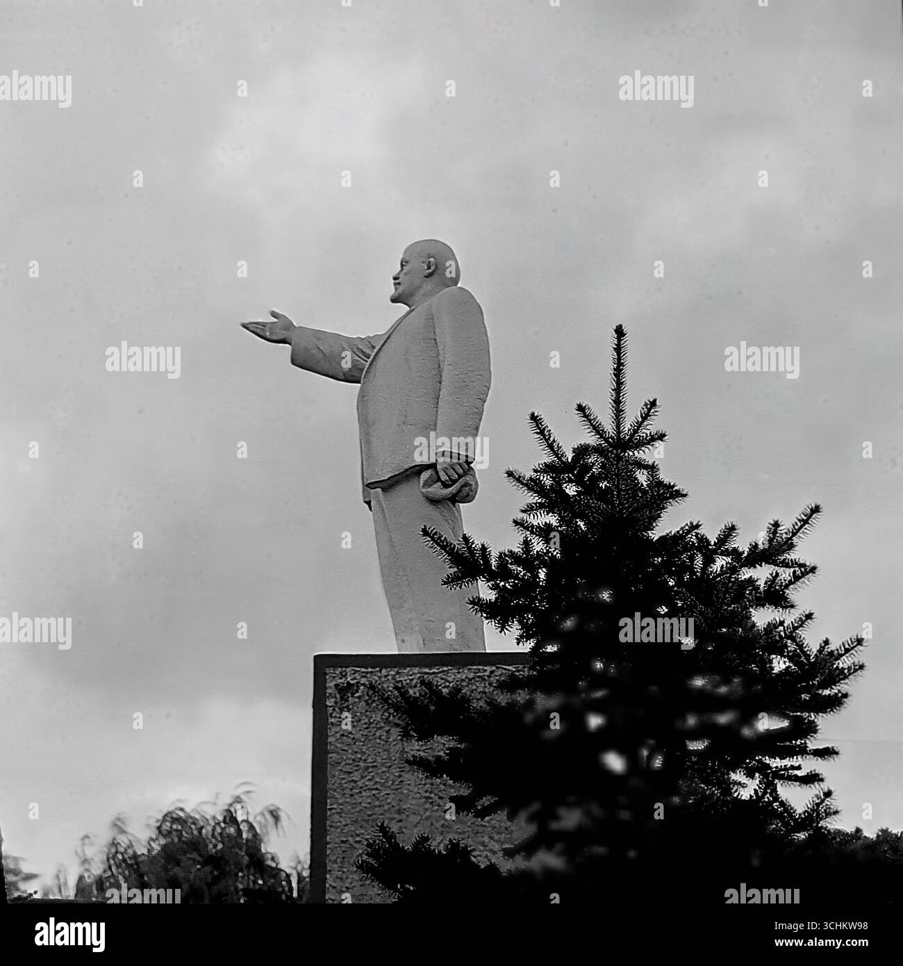 War era symbolism hi-res stock photography and images - Alamy