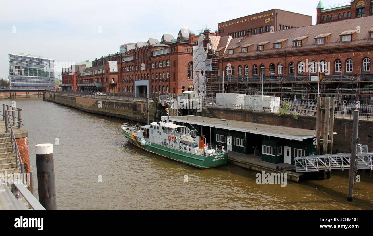 Customs and Coast Guard cutter "Oldenburg", docked in front of the ...
