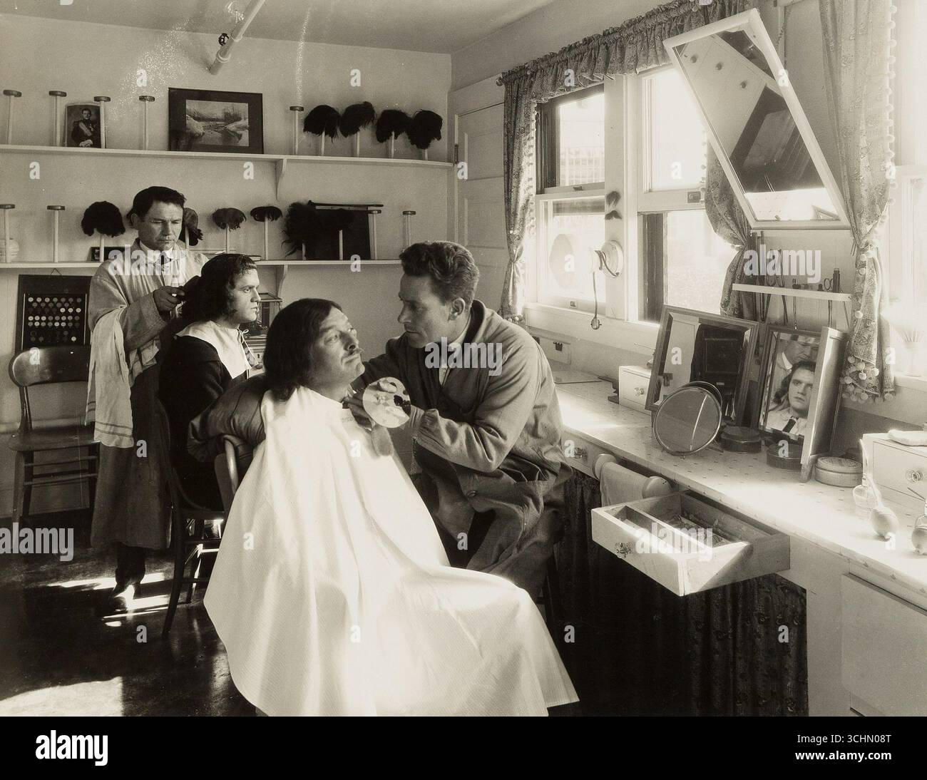 1920s make up room hi-res stock photography and images - Alamy