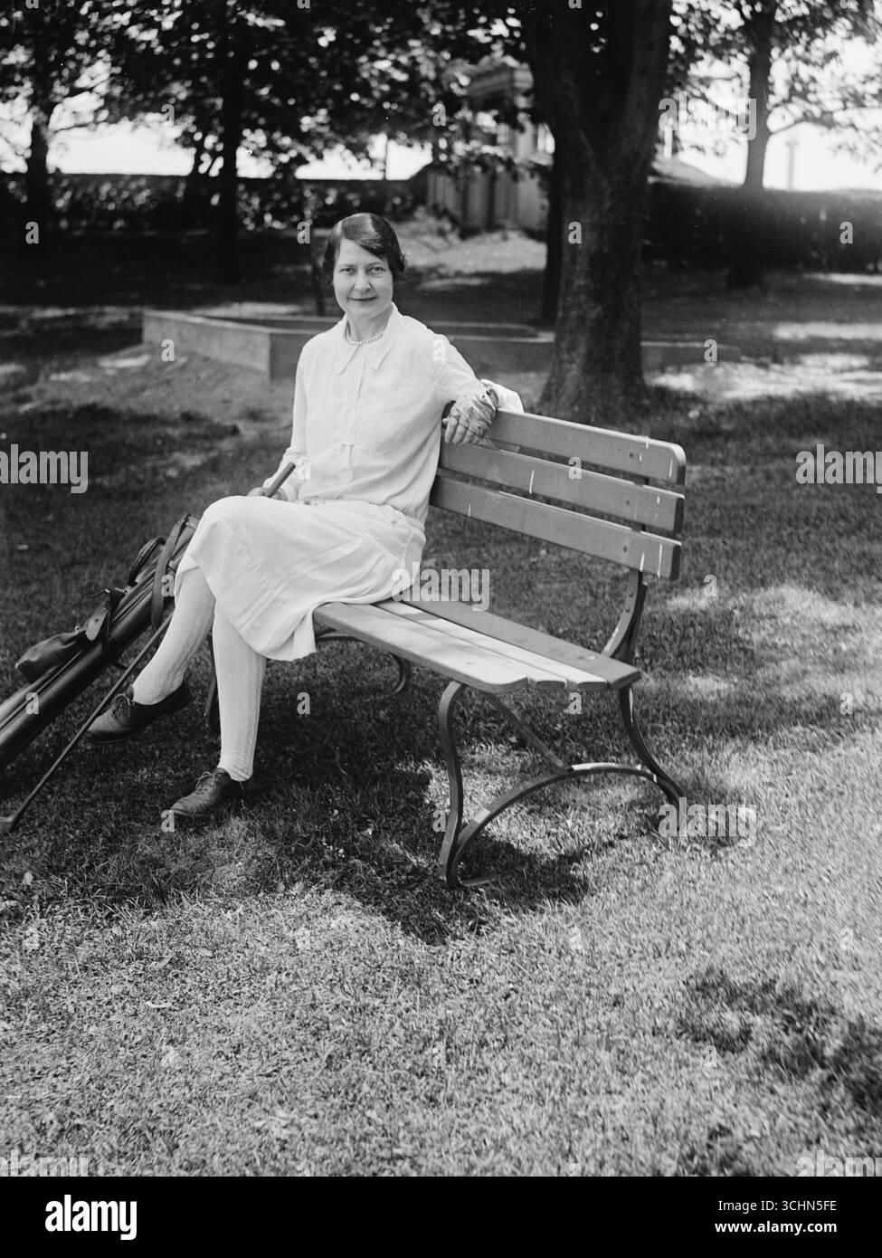 Female golfer vintage image Black and White Stock Photos & Images - Alamy