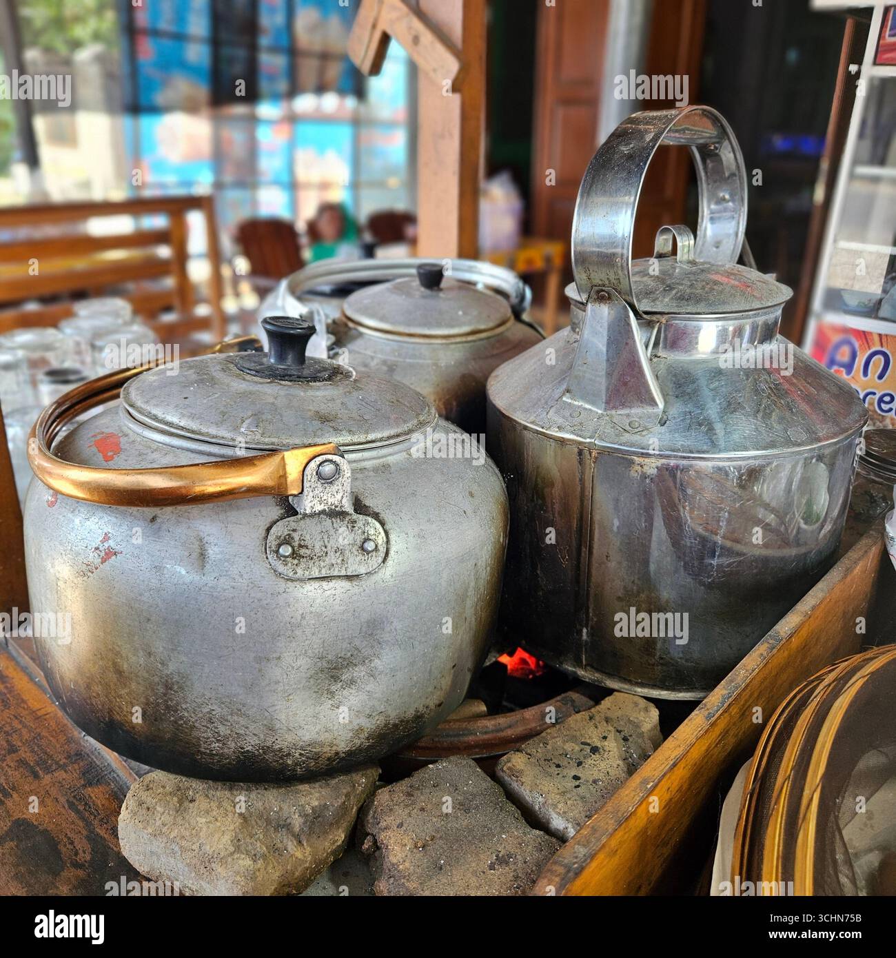 Utensilware smartphone stock photos and images - Alamy