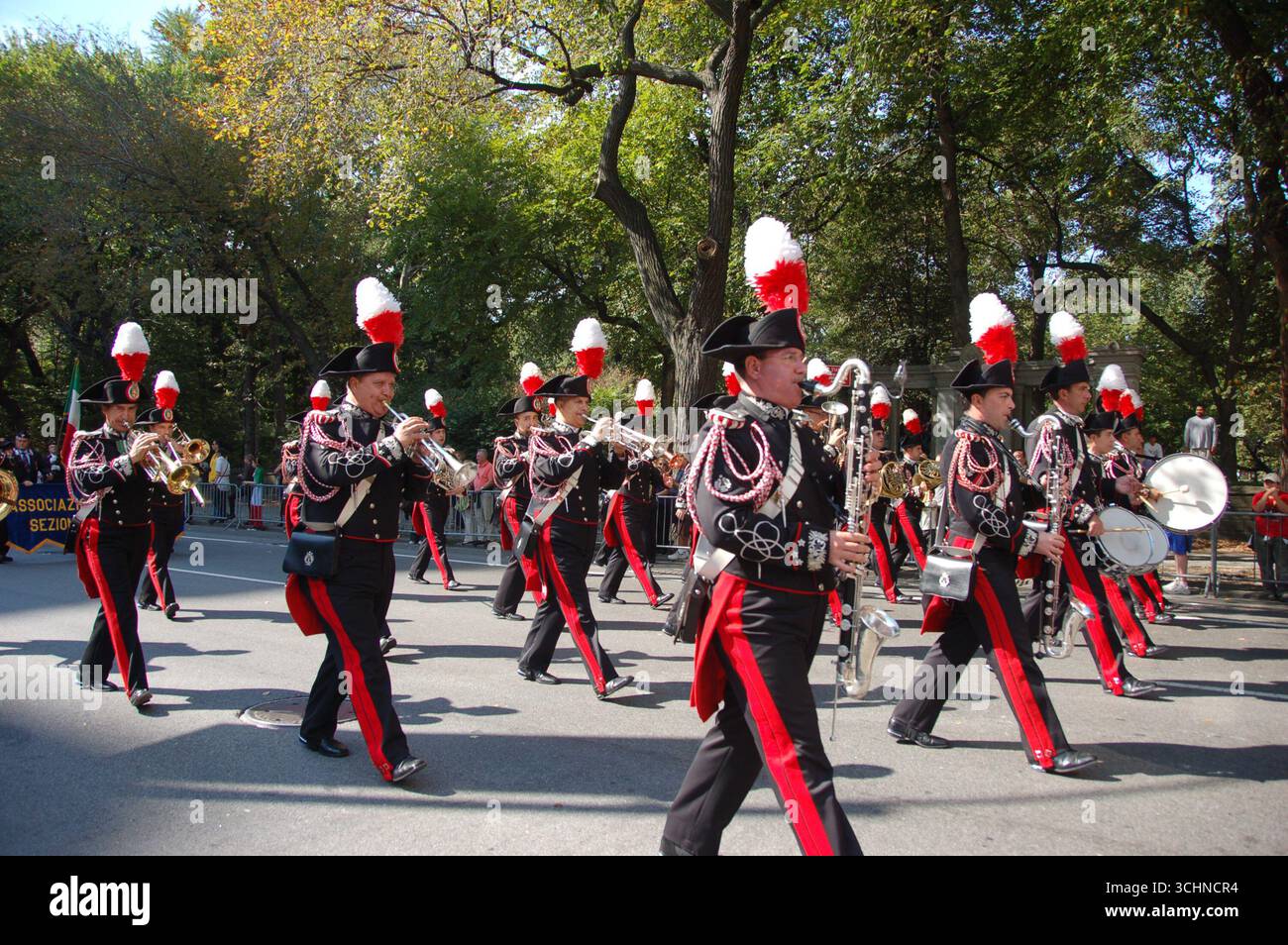 Italian uniforms hi-res stock photography and images - Alamy