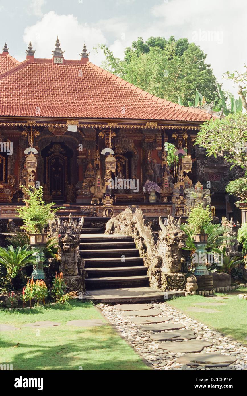 The Puri Langon mansion, Ubud, Bali, Indonesia Stock Photo - Alamy