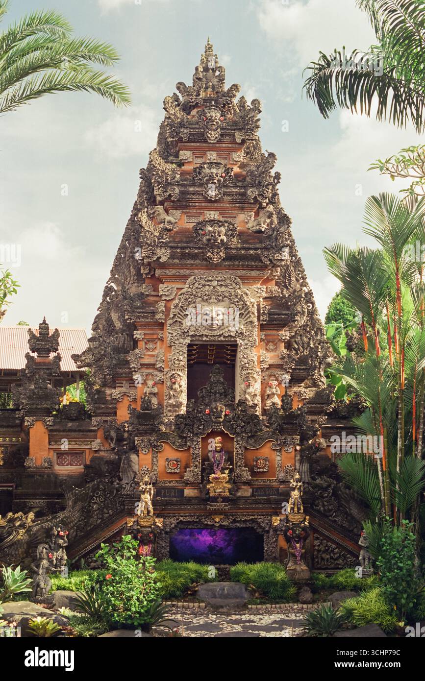 The Puri Langon mansion, Ubud, Bali, Indonesia Stock Photo - Alamy