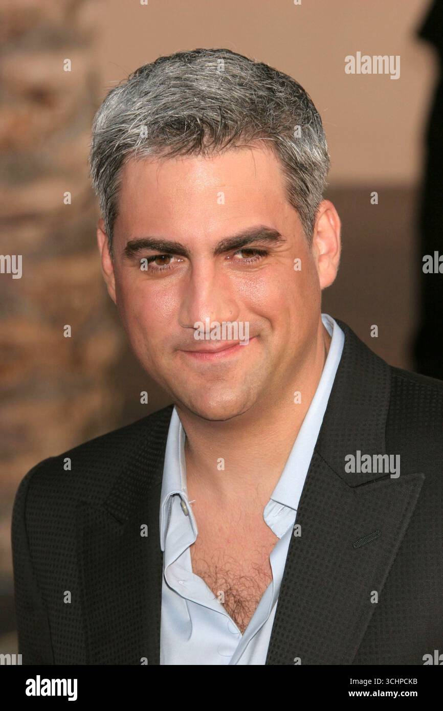 Taylor Hicks at the 2006 American Music Awards held at the Shrine ...