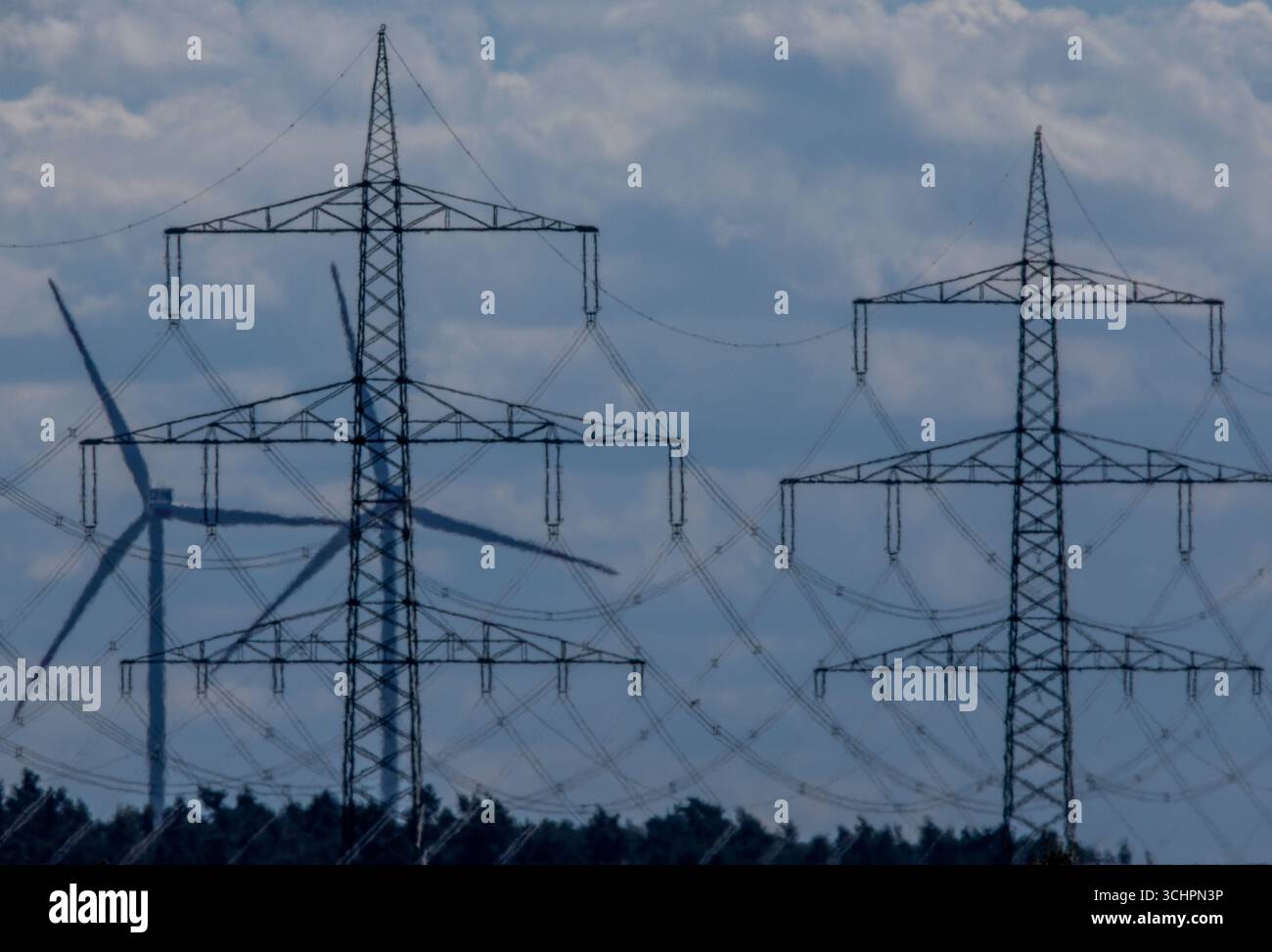 Klein Rogahn, Germany. 03rd Sep, 2025. Electricity transmission line ...
