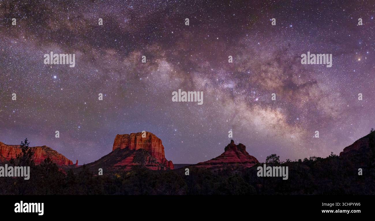 Astrophotography milky way trail hi-res stock photography and images ...