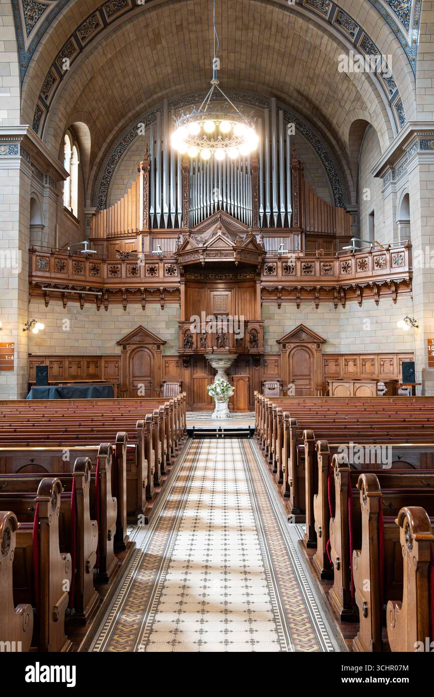 Chair pews traditional altar hi-res stock photography and images - Alamy