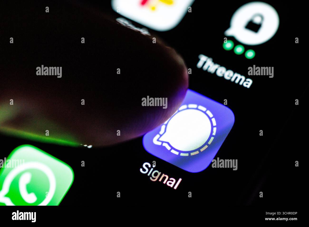 02 September 2025, Lower Saxony, Norden: The Signal app logo can be ...