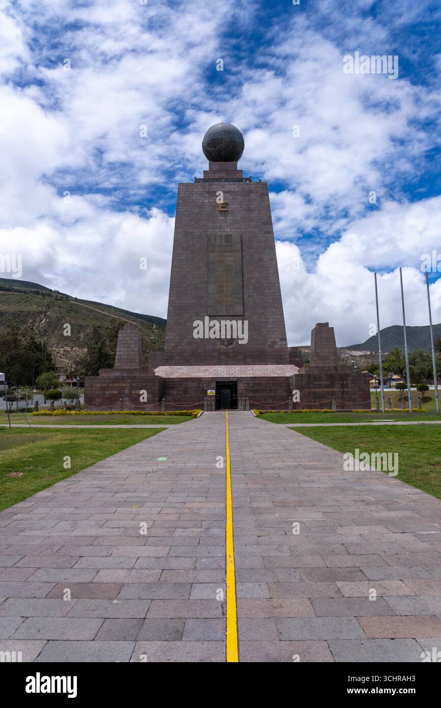 The Monument to the Equator & equatorial marker line in the equator ...