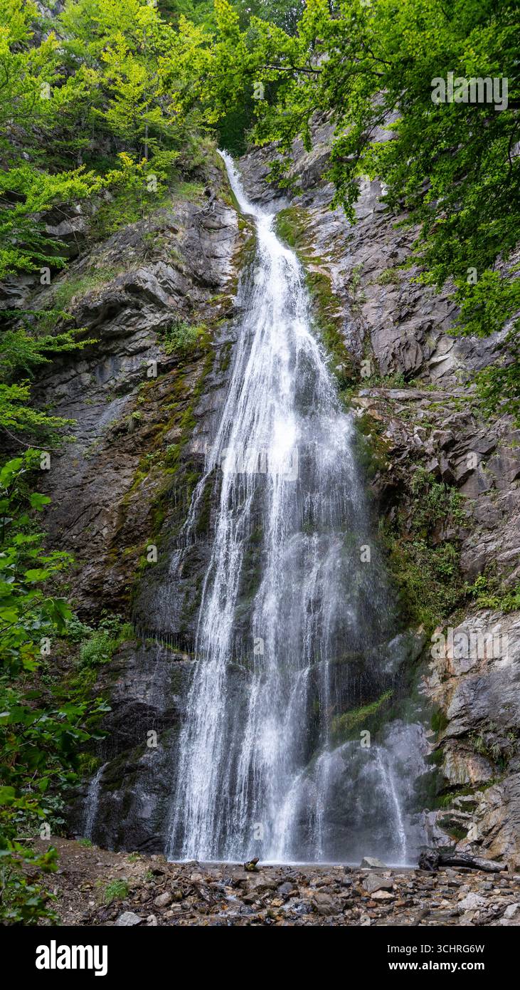 Drone video footage natural waterfall hi-res stock photography and ...