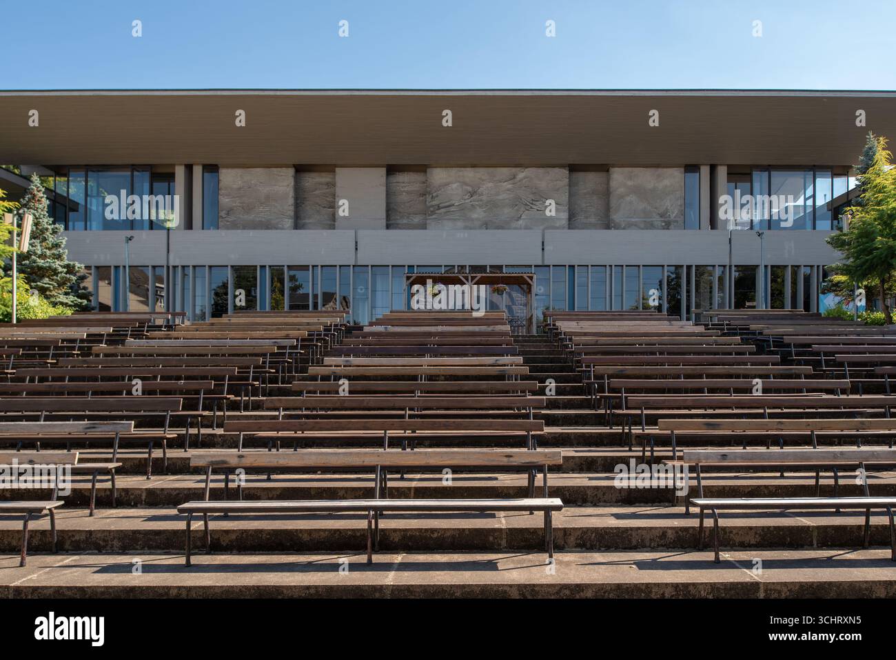 Basilica of Our Lady of Beauraing / Notre-Dame de Beauraing sanctuary ...