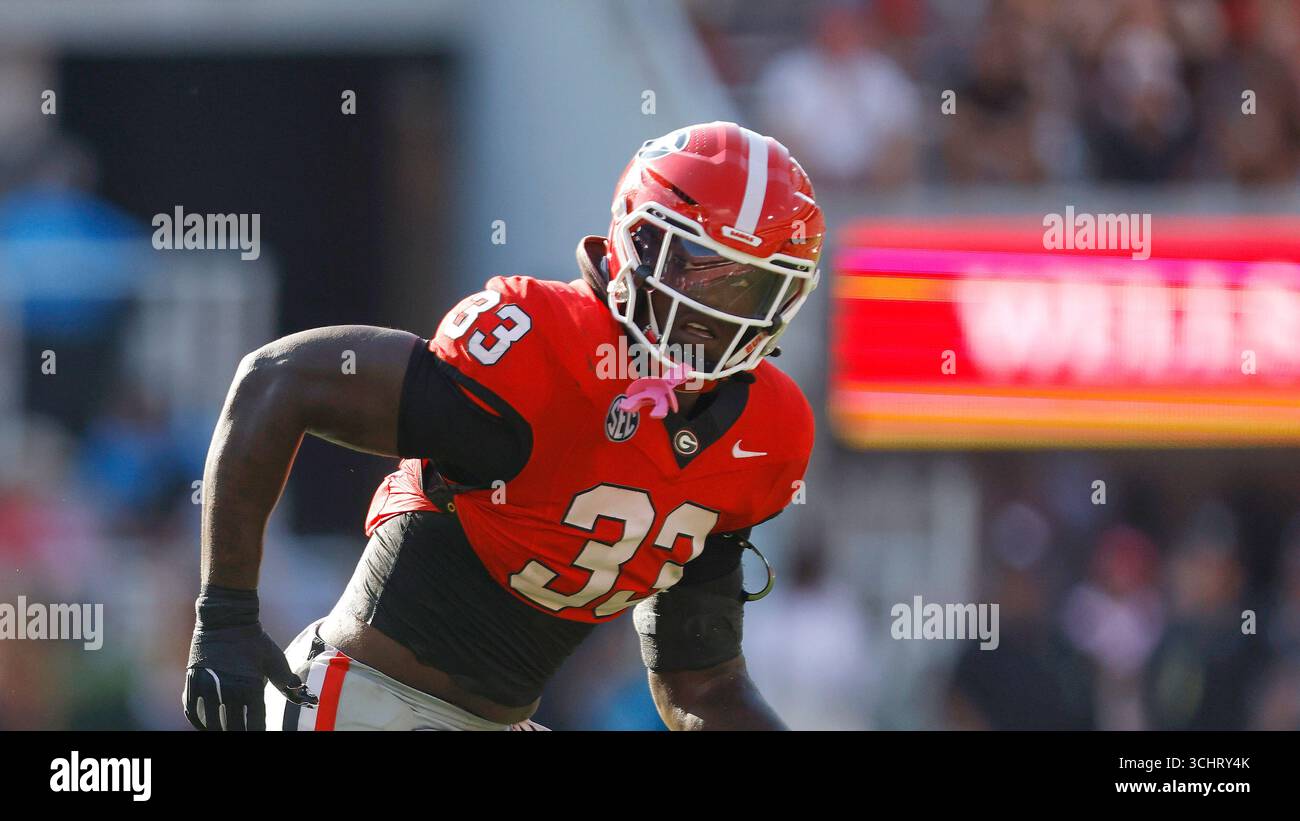Georgia linebacker Quintavius Johnson (33) during an NCAA football game ...