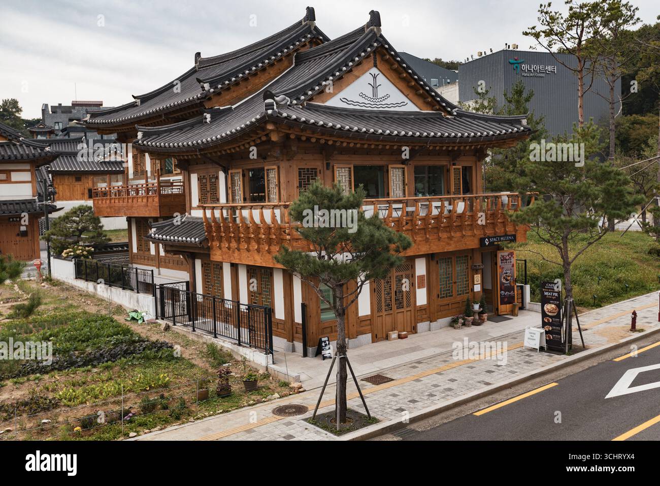 House details of Houses Eunpyeong Hanok Village traditional Korean ...