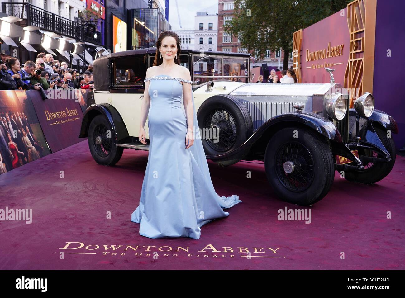 Michelle Dockery attending the Downton Abbey: The Grand Finale world ...