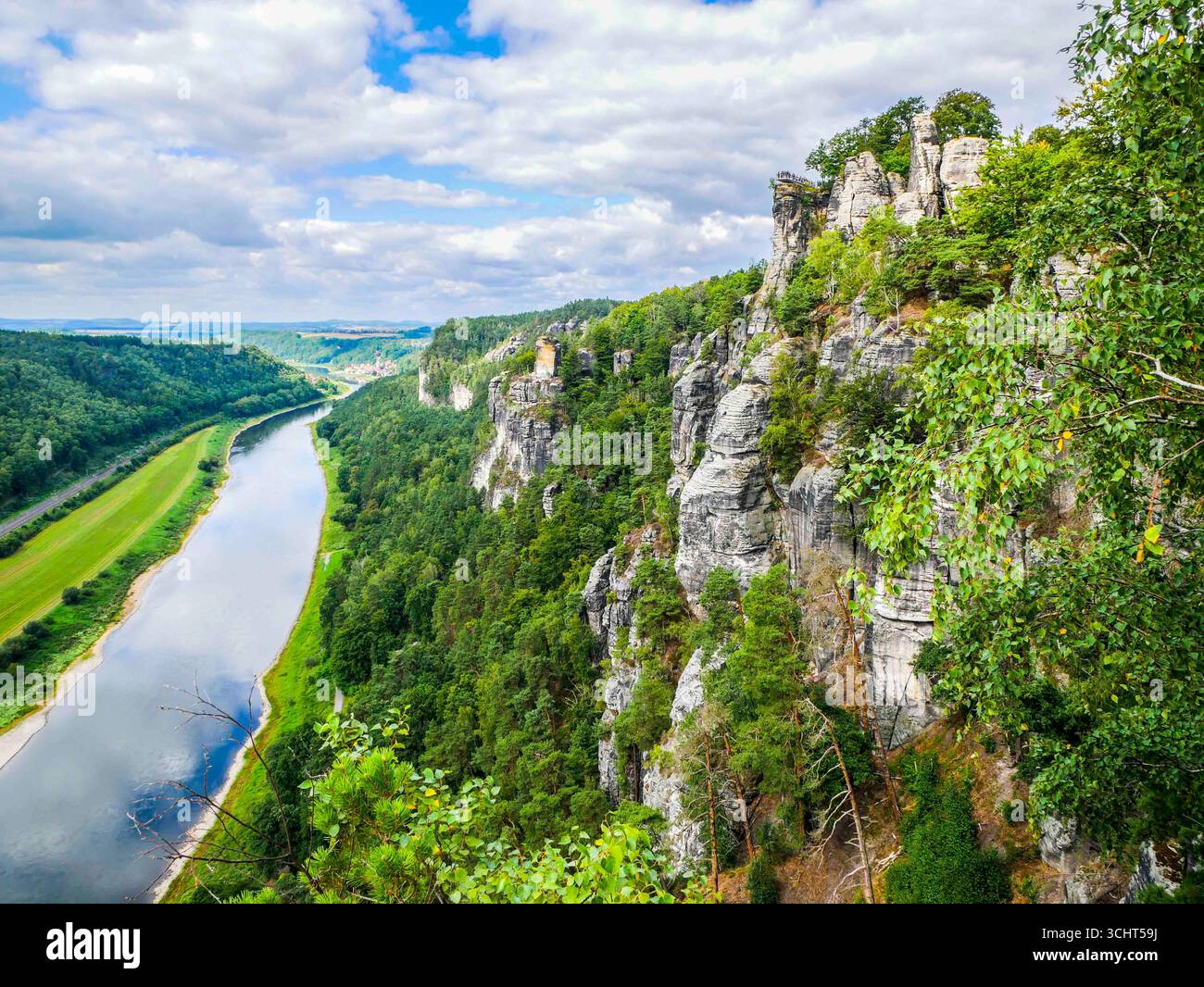 lsp Uebersicht Gebirge Touristen Elbe Aussicht Aussen Tag in Sachsen ...