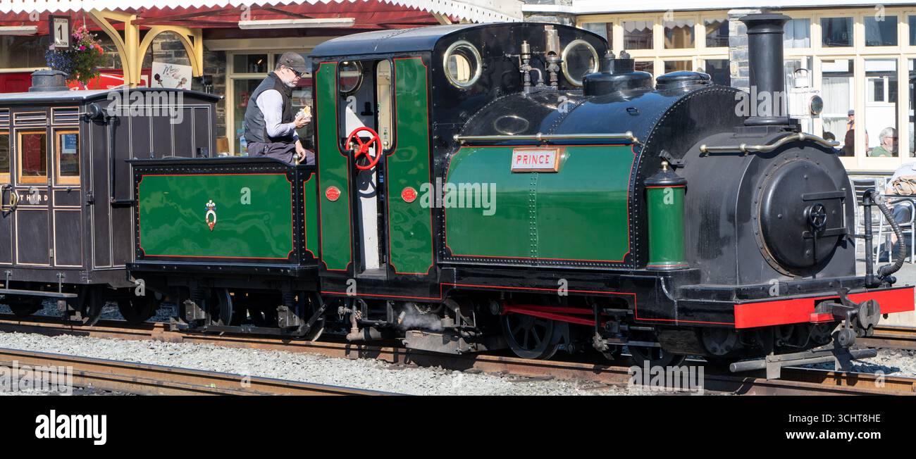 Porthmadog Harbour railway station terminus for both the Ffestiniog ...