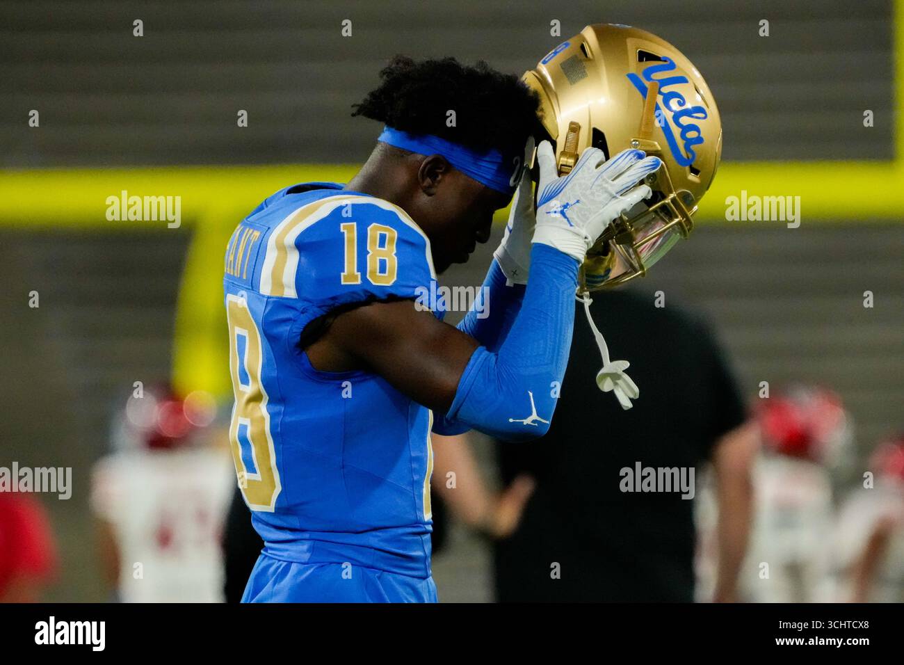 UCLA Bruins defensive back Rodrick Pleasant (18) before an NCAA ...