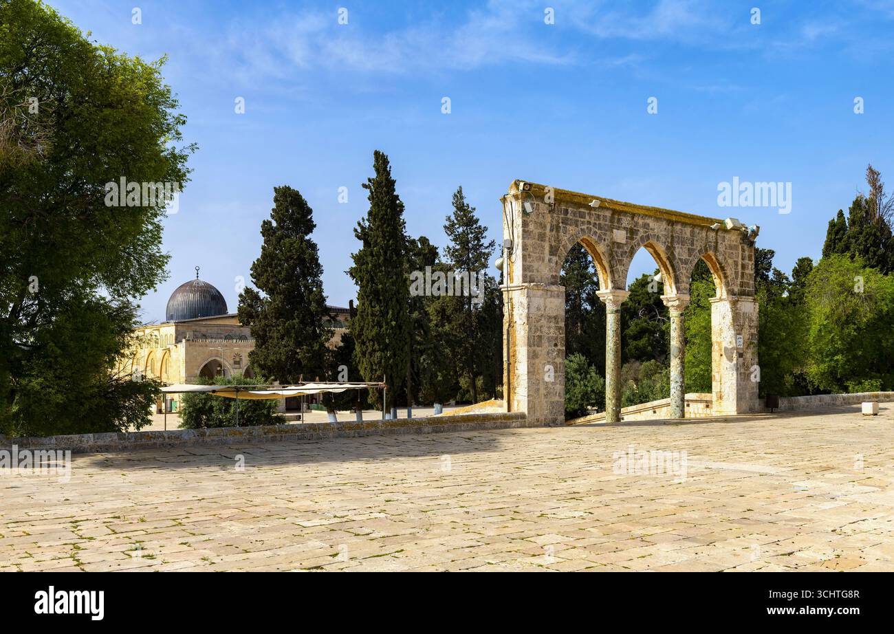 Arcade and the al-Aqsa Mosque on Temple Mount in Jerusalem Stock Photo ...