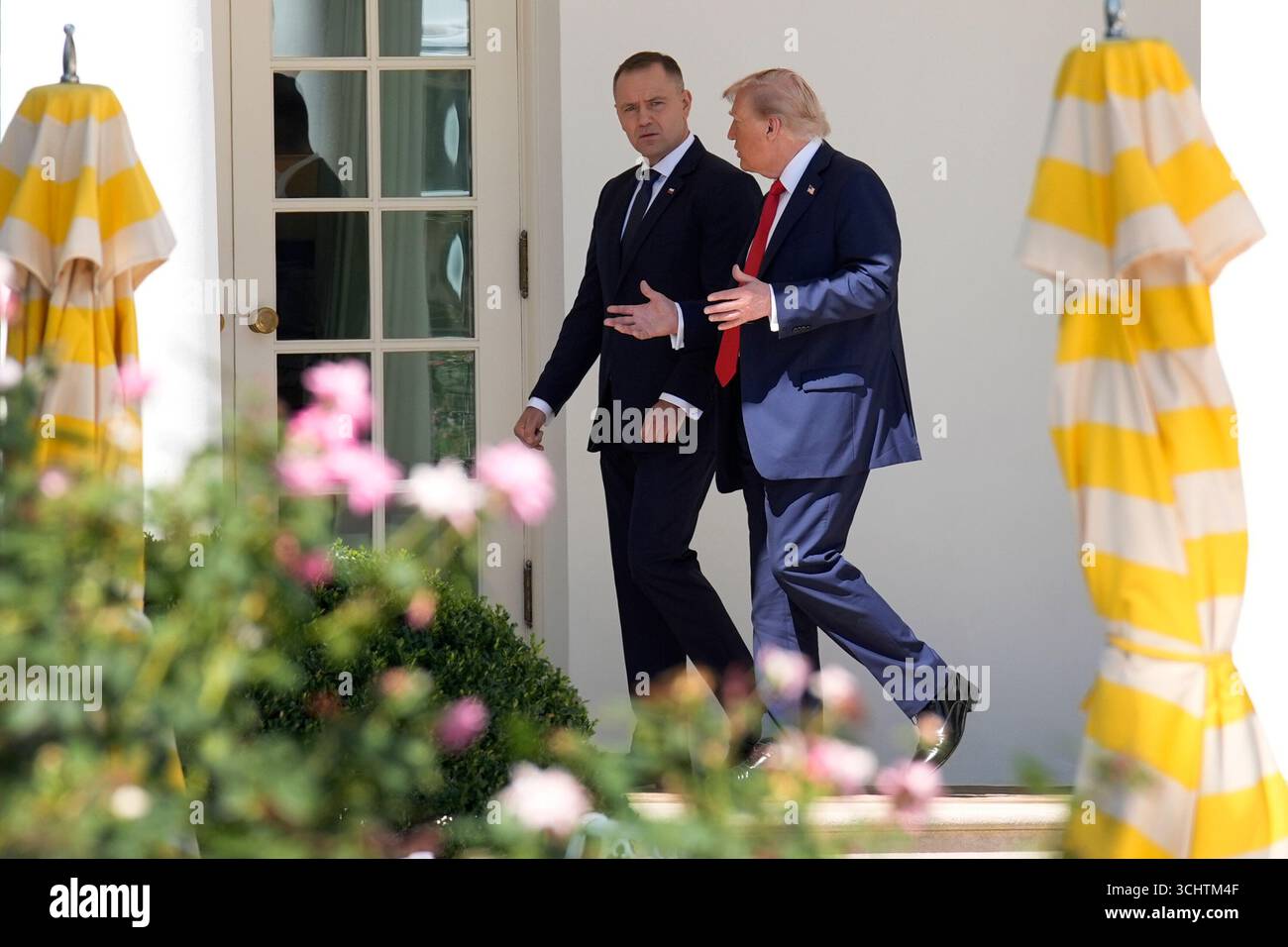 US President Donald Trump welcomes Polish president Karol Nawrocki to ...