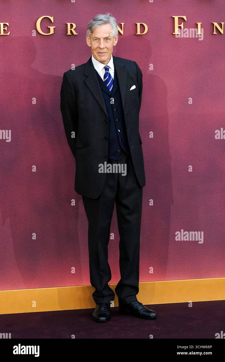 Douglas Reith bei der Weltpremiere des Kinofilms Downton Abbey: The ...