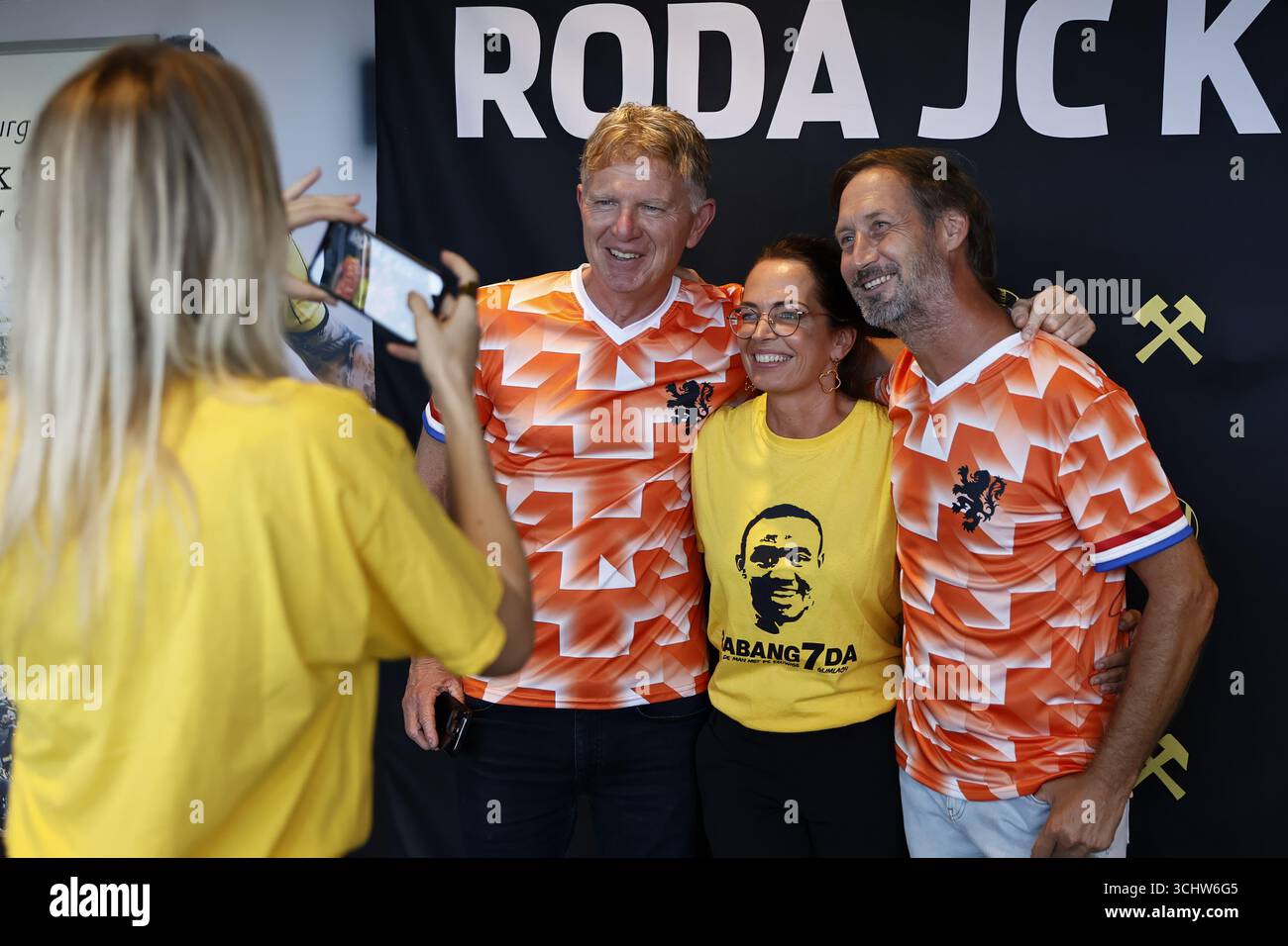 KERKRADE , 03-09-2025 , Parkstad Limburg Stadium, Babavriendenfeest ...