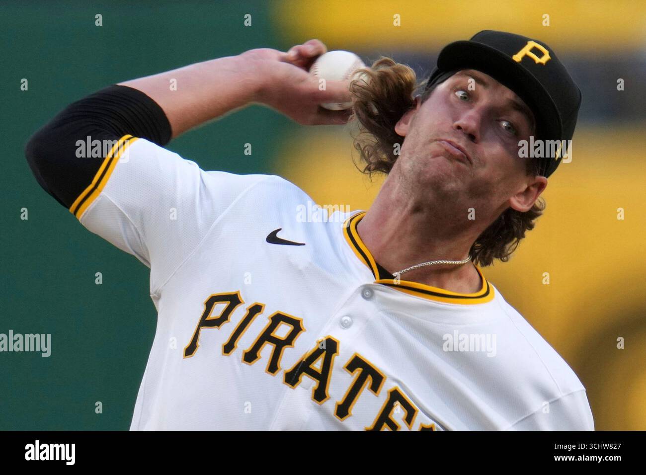 Pittsburgh Pirates pitcher Braxton Ashcraft delivers during the first ...