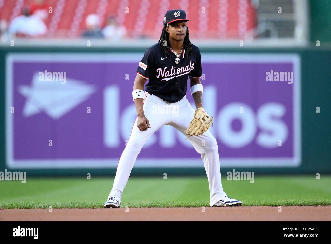 Washington Nationals shortstop CJ Abrams (5) in action during a ...