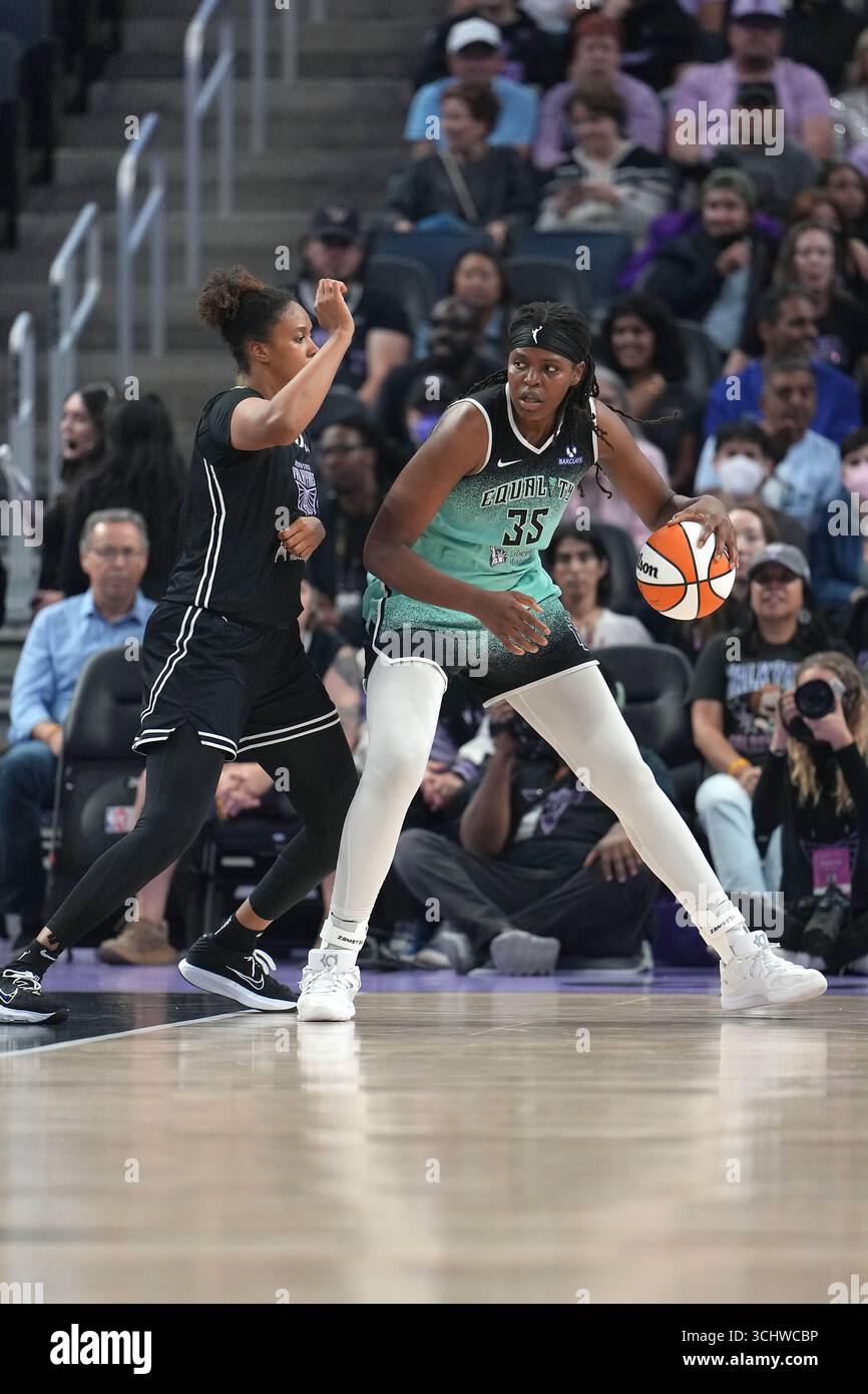 New York Liberty center Jonquel Jones (35) posts up against Golden ...