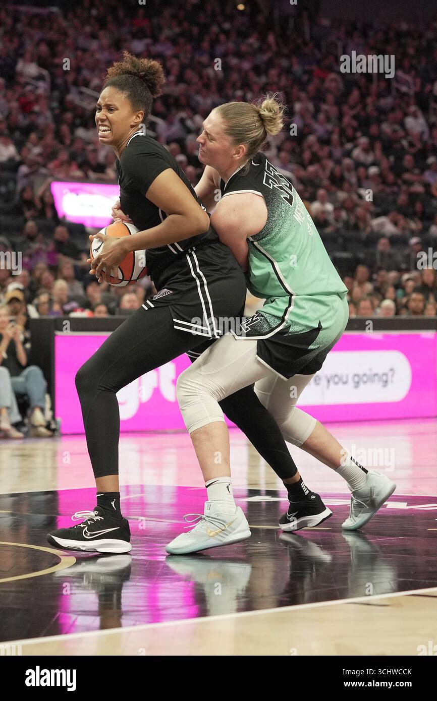 Golden State Valkyries center Iliana Rupert (12) and New York Liberty ...