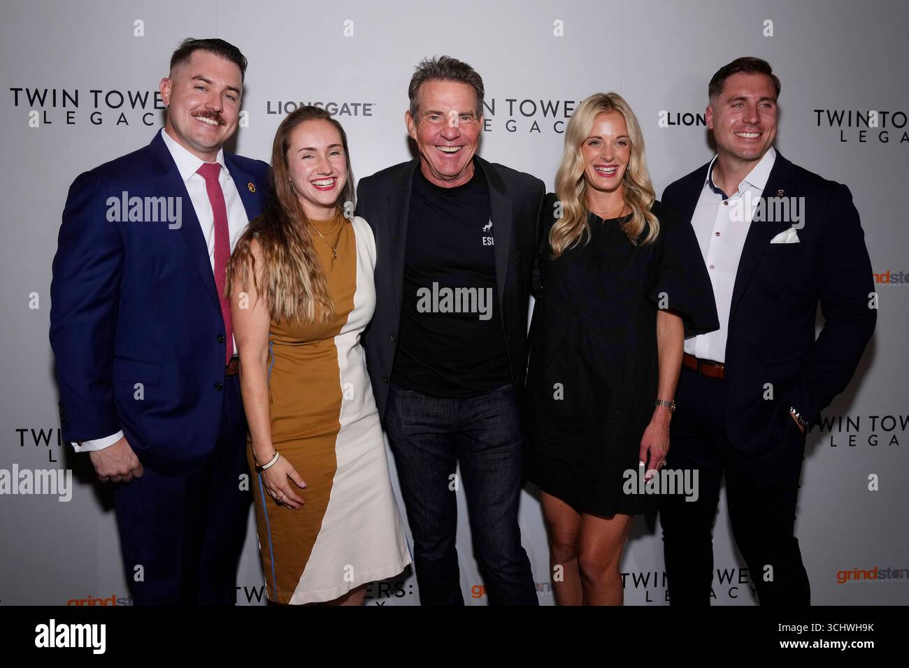 Jimmy Vigiano, from left, Jessica Vigiano, Dennis Quaid, Jennifer ...