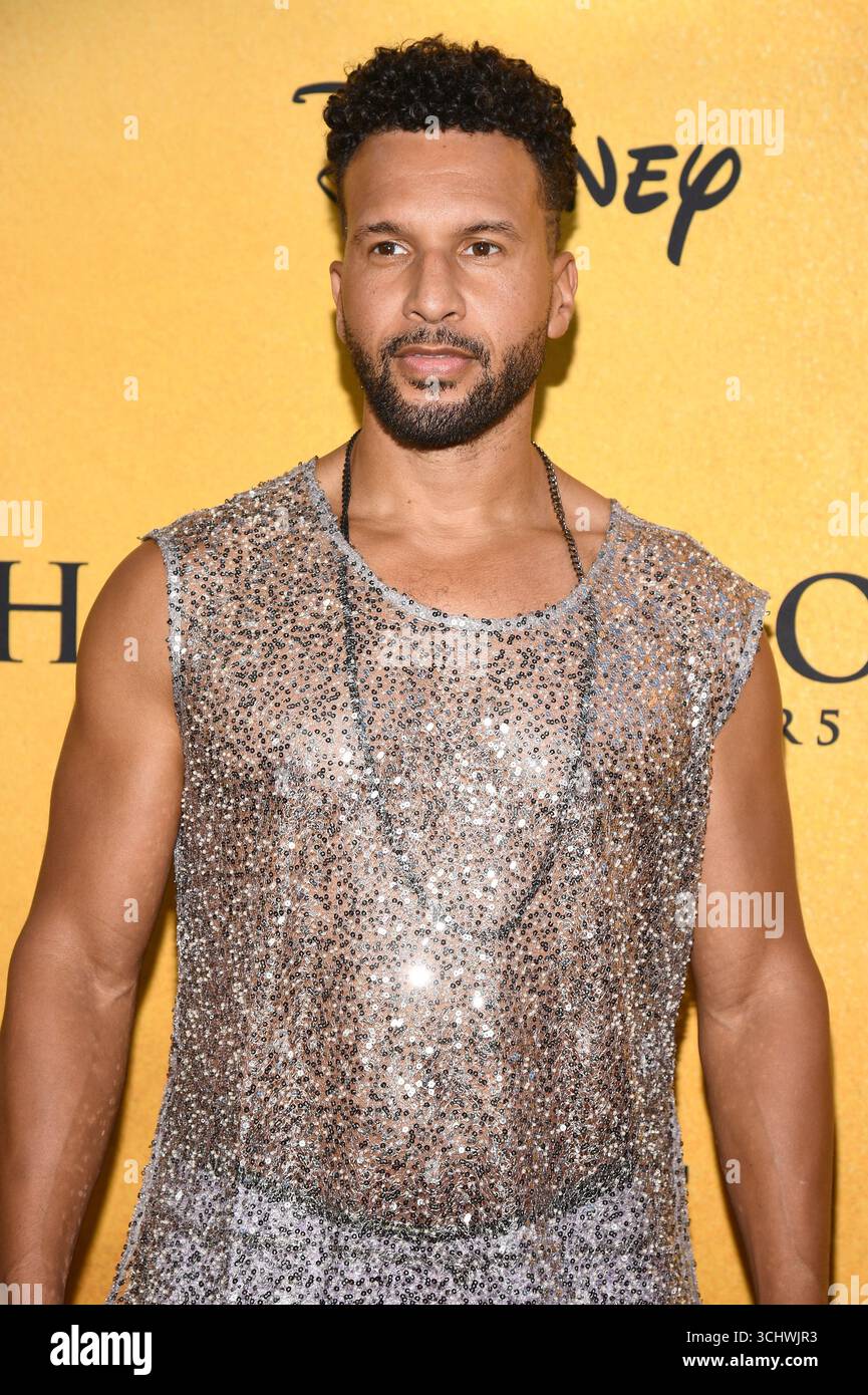 Sydney James attends the New York Special screening of 'Hamilton' at ...