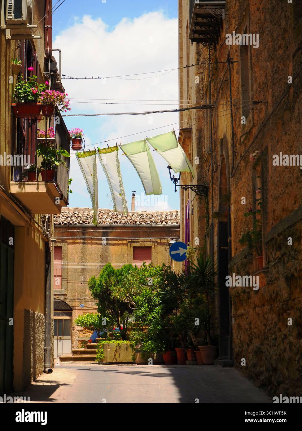 Stone street detail pots hi-res stock photography and images - Alamy