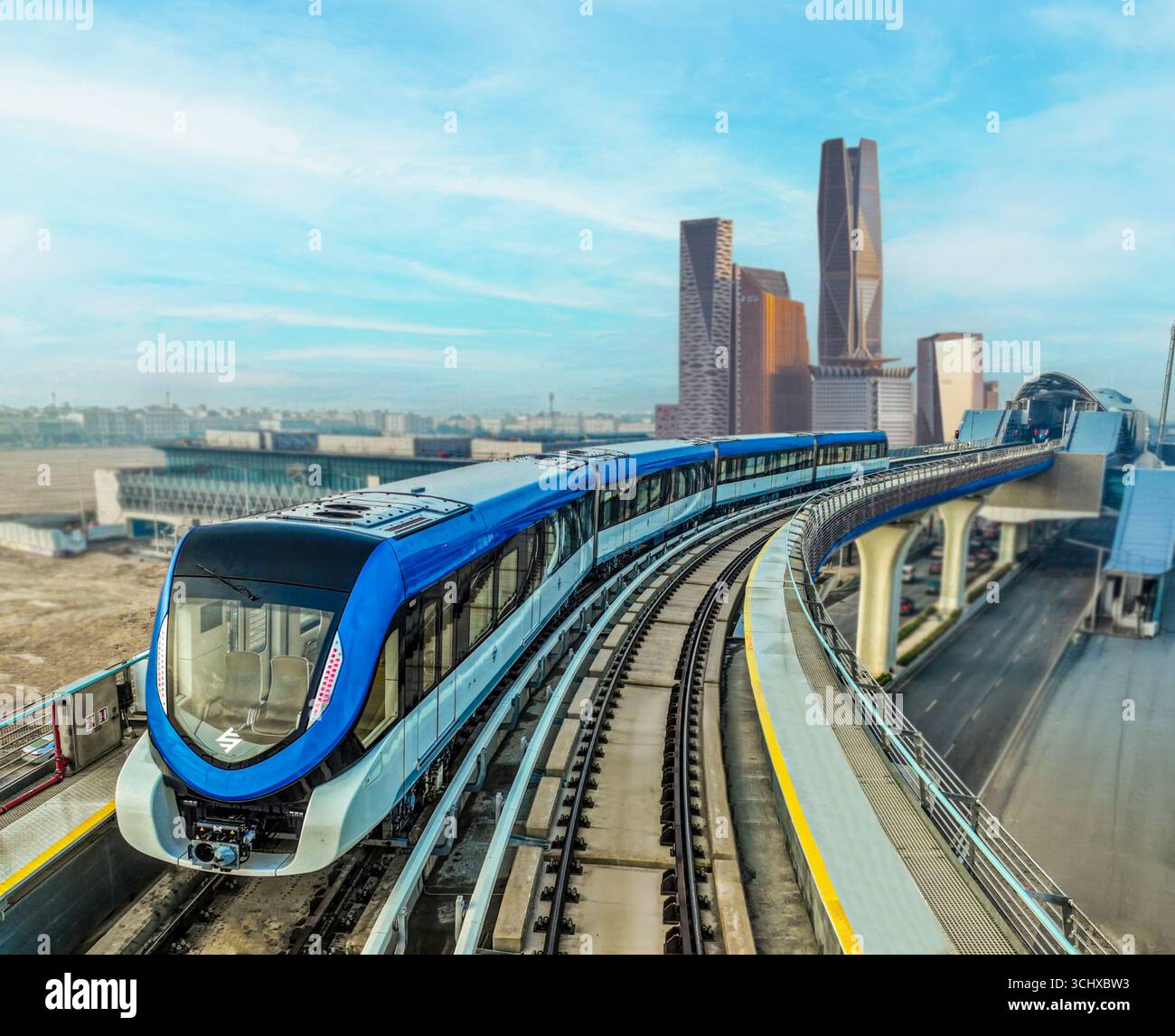 Riyadh metro in kafd hi-res stock photography and images - Alamy