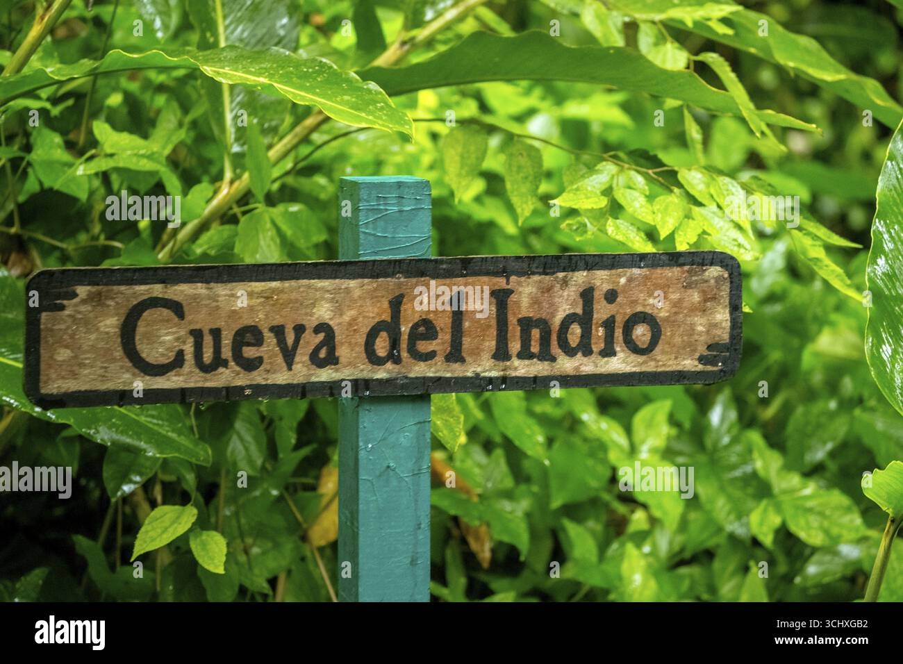 Entrance sign of the caves, caves of the Indios, Cueva del Indio ...