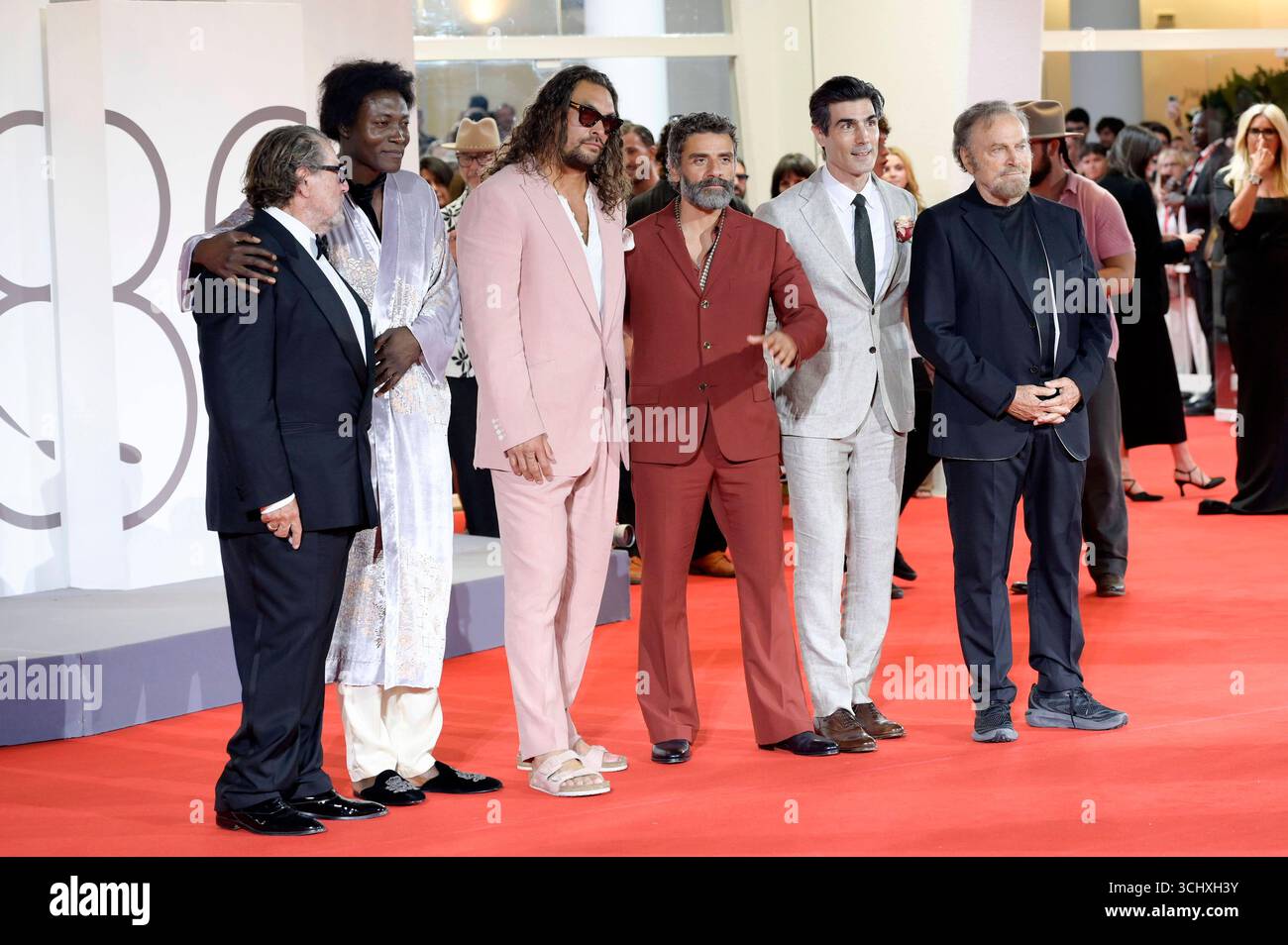 Julian Schnabel, Benjamin Clementine, Jason Momoa, Oscar Isaac, Louis Cancelmi und Franco Nero ...