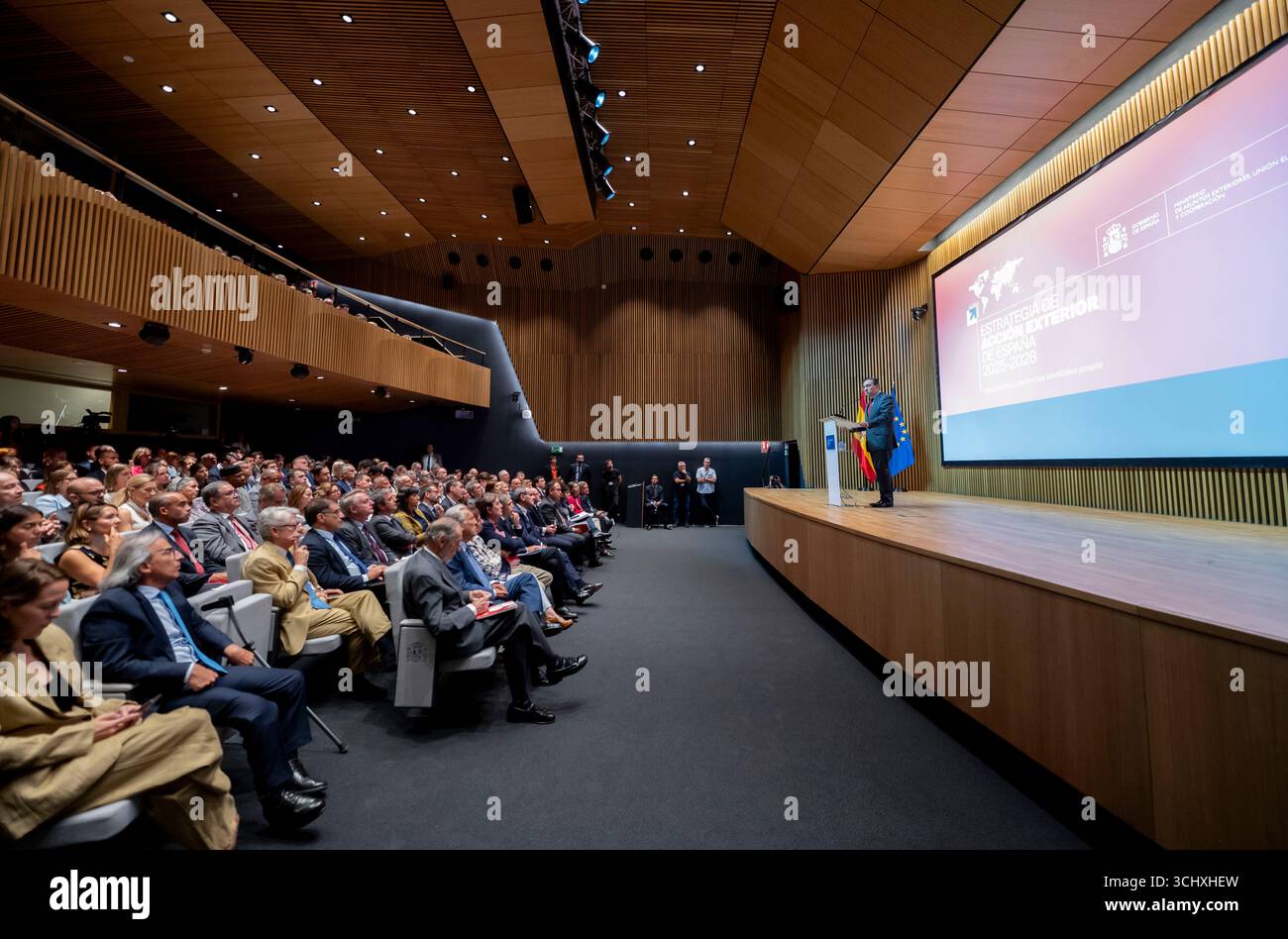 The Minister of Foreign Affairs, European Union and Cooperation, José Manuel Albares, presents ...