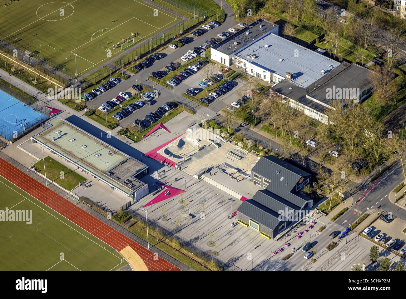 Aerial view, Campusplatz Nord with ground painting and rest areas ...