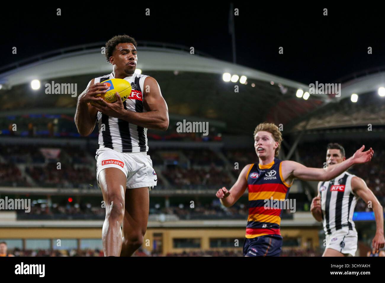 Isaac Quaynor of the Magpies during the AFL Qualifying Final match ...