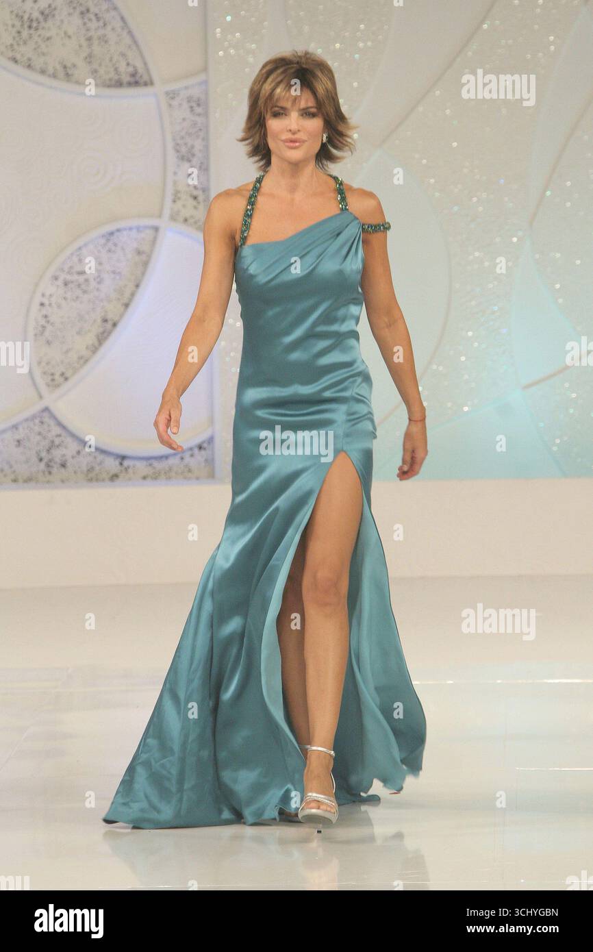 Lisa Rinner on the Runway in the show at the 'Runway For Life' event ...