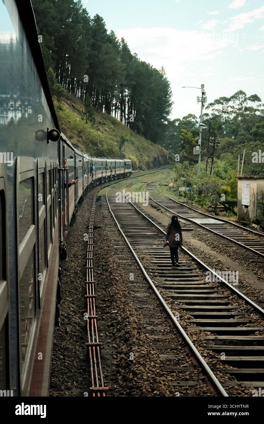 Curved railway track leading hi-res stock photography and images - Alamy