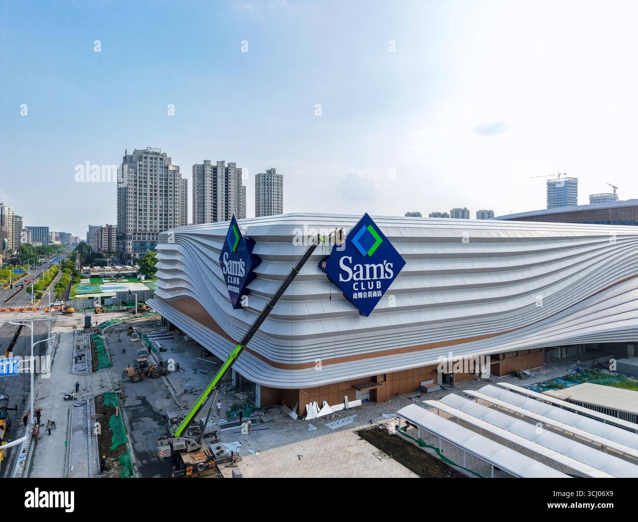 YANGZHOU, CHINA - SEPTEMBER 4, 2025 - The construction of the first Sam's Club is coming to an ...