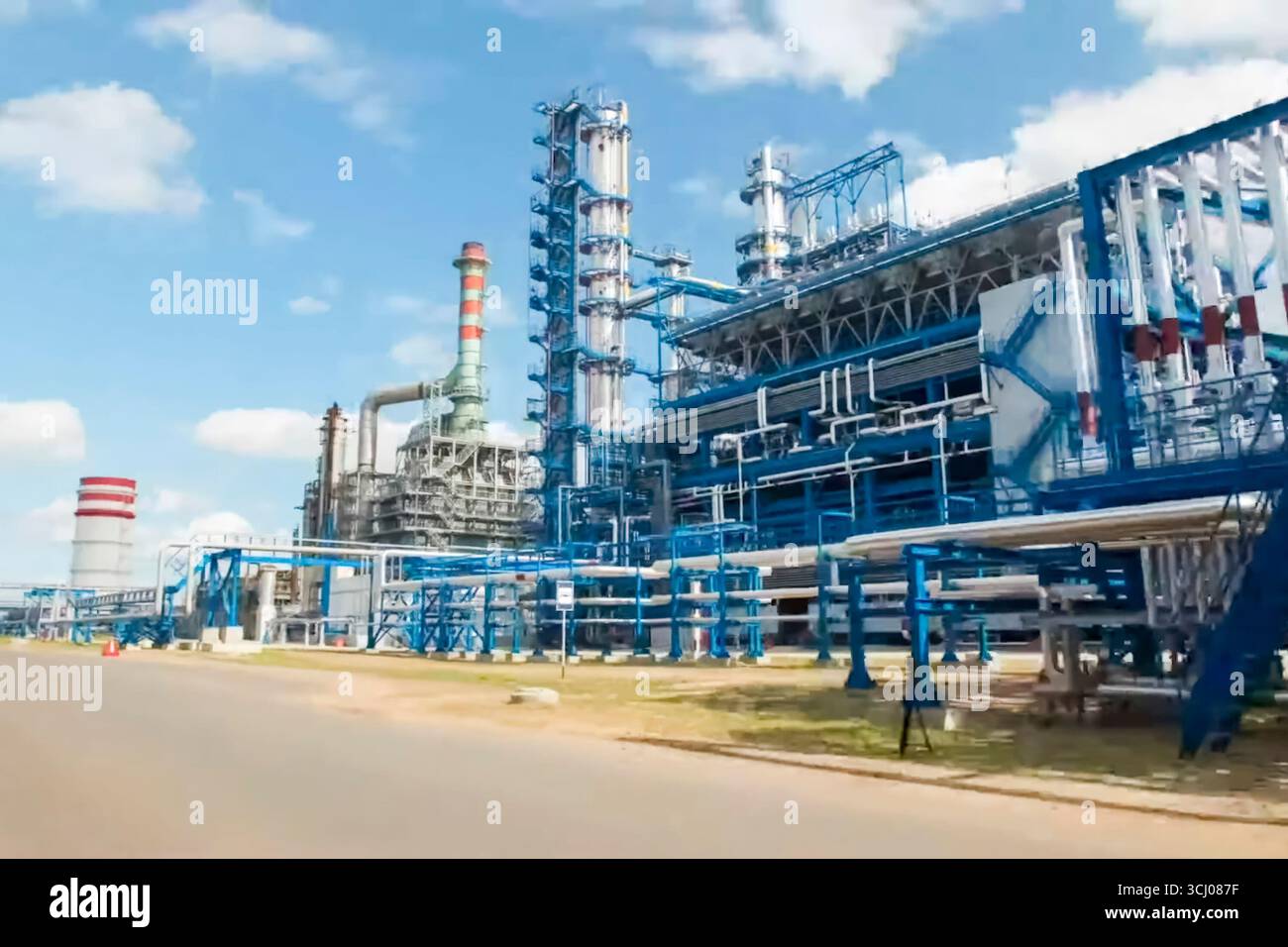 Oil refinery furnace column hi-res stock photography and images - Alamy